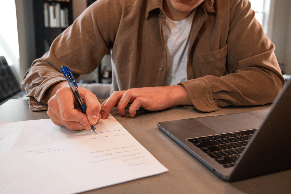 The Messaging Strategy Master Guide - Everything Explained - Nora Sudduth